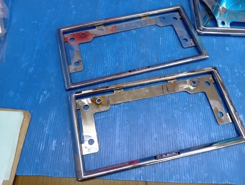 Subaru - 2 genuine Subaru license plate frames - Nengun Performance