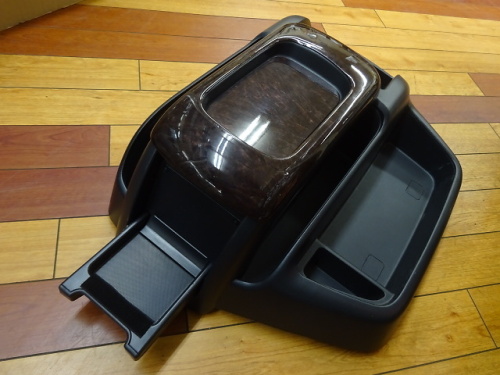 Toyota - Genuine center console for 200 series Hiace (wide) - Nengun ...